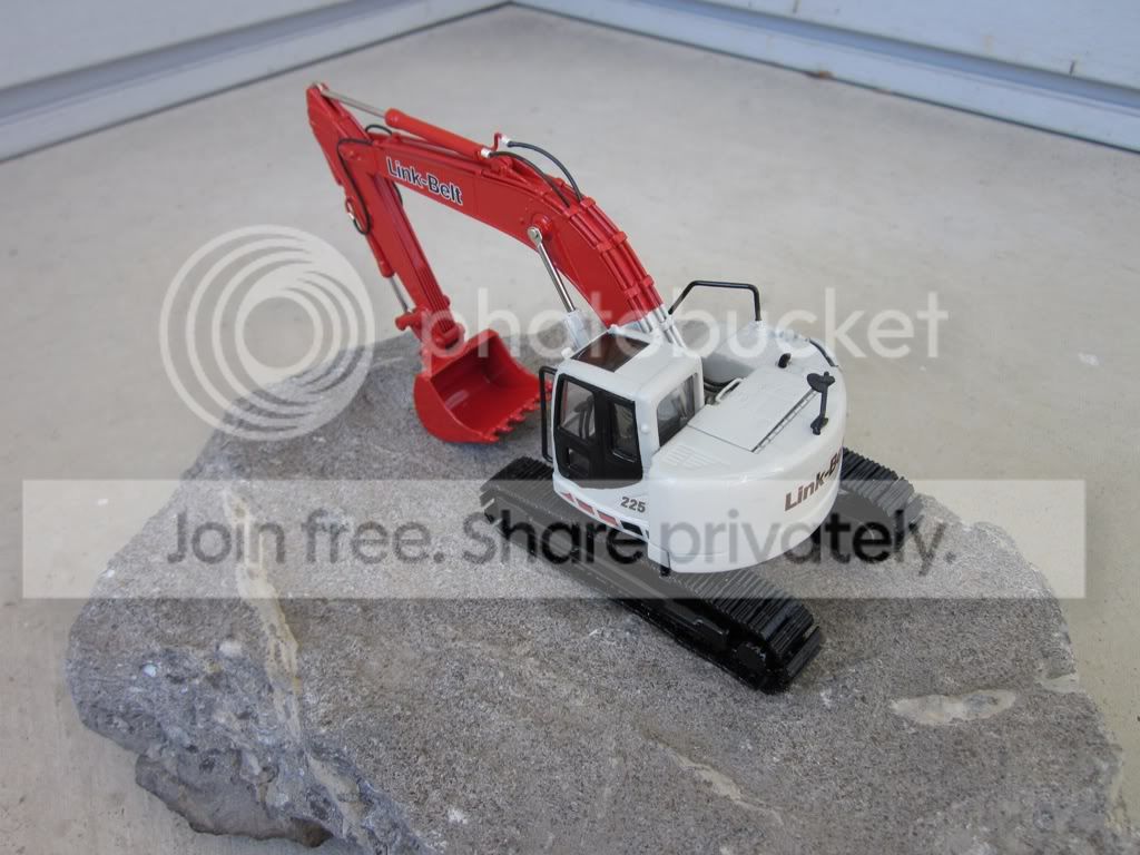 Custom 1/50 Scale Link-Belt 225 Excavator - General Topics - DHS Forum