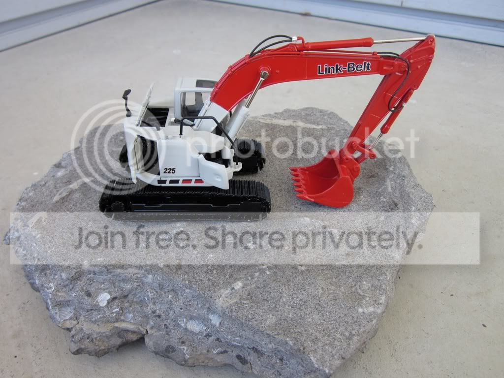 Custom 1/50 Scale Link-Belt 225 Excavator - General Topics - DHS Forum